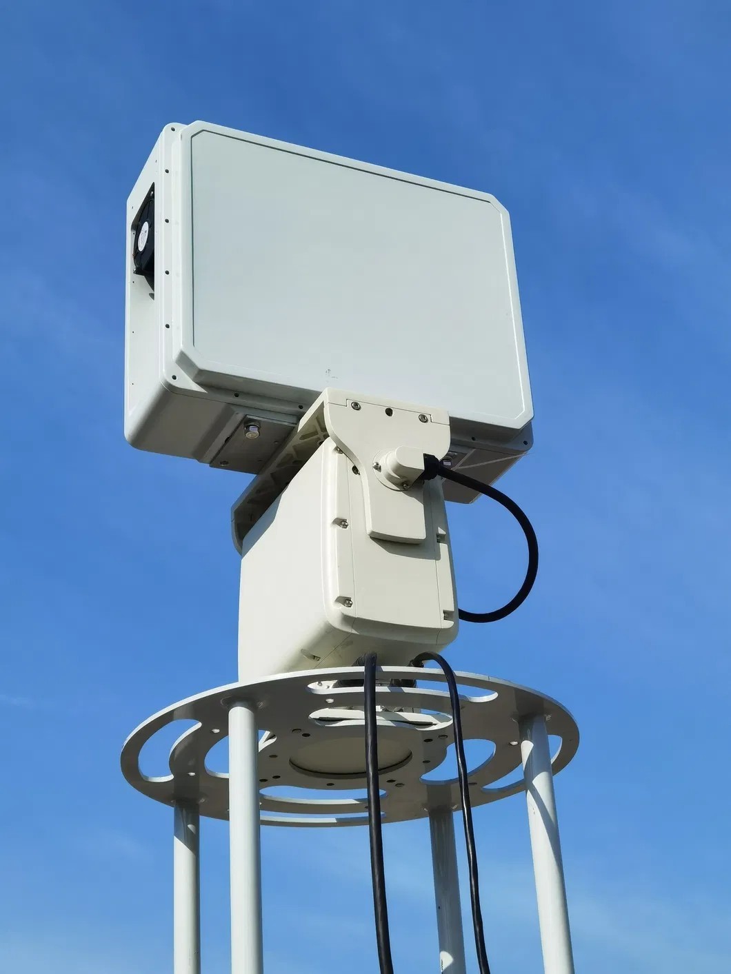 360° 3D Tracking Phased Array Radar 3.5km Drone Detection All Weather